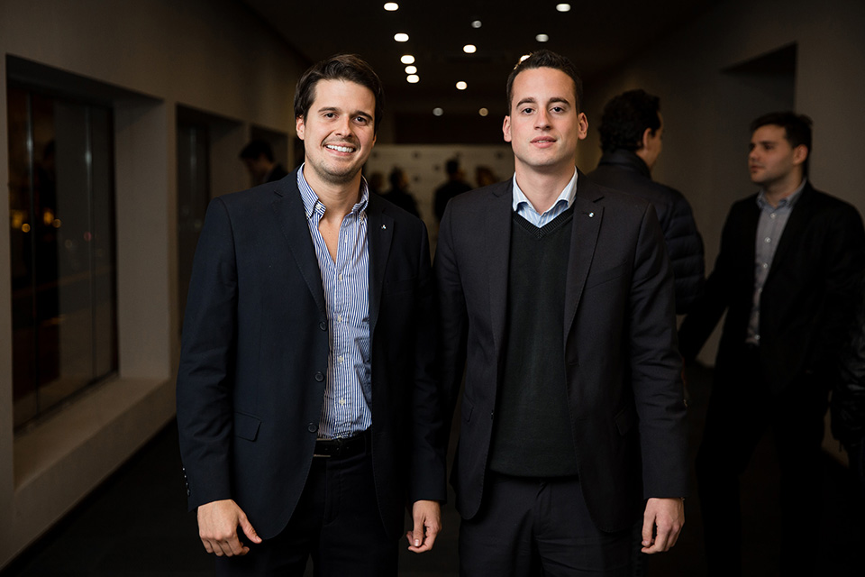 Clientes de Dazzler Montevideo compartieron una cata a ciegas junto a ...