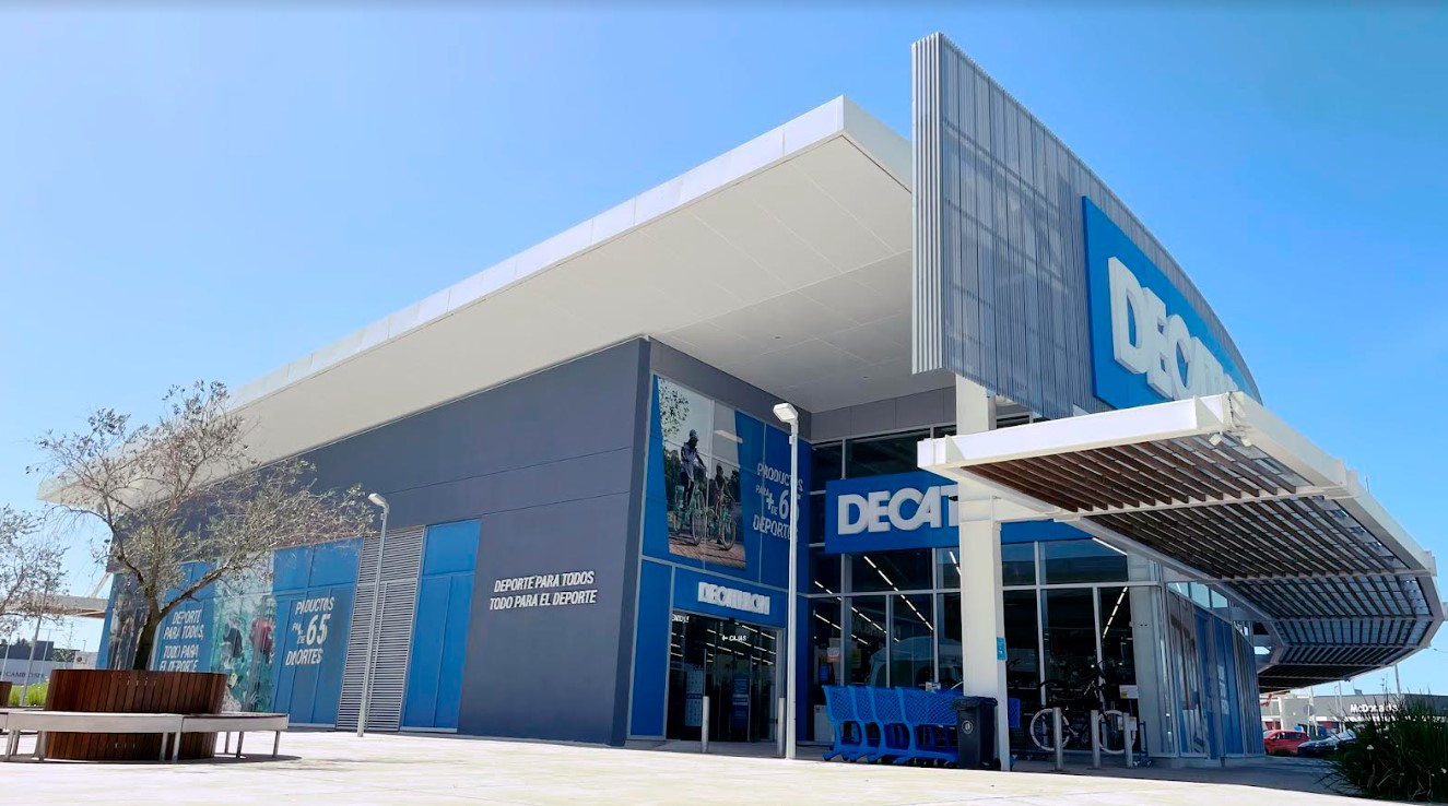 Decathlon celebrará su primer aniversario con la ampliación de su local ...